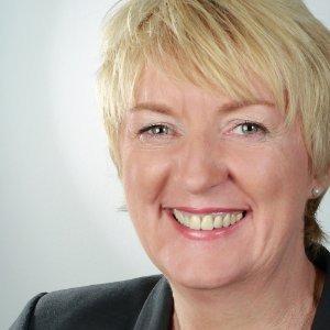 norma hunter - devire DE EN